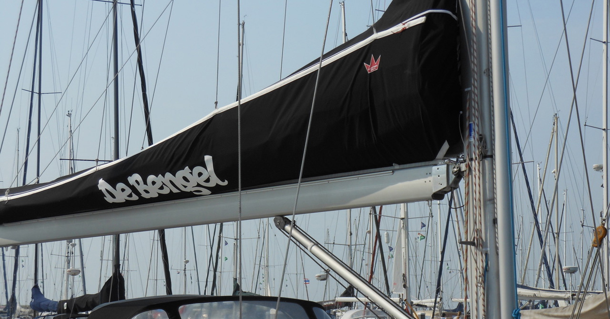 Sail Handling - using the Zippack