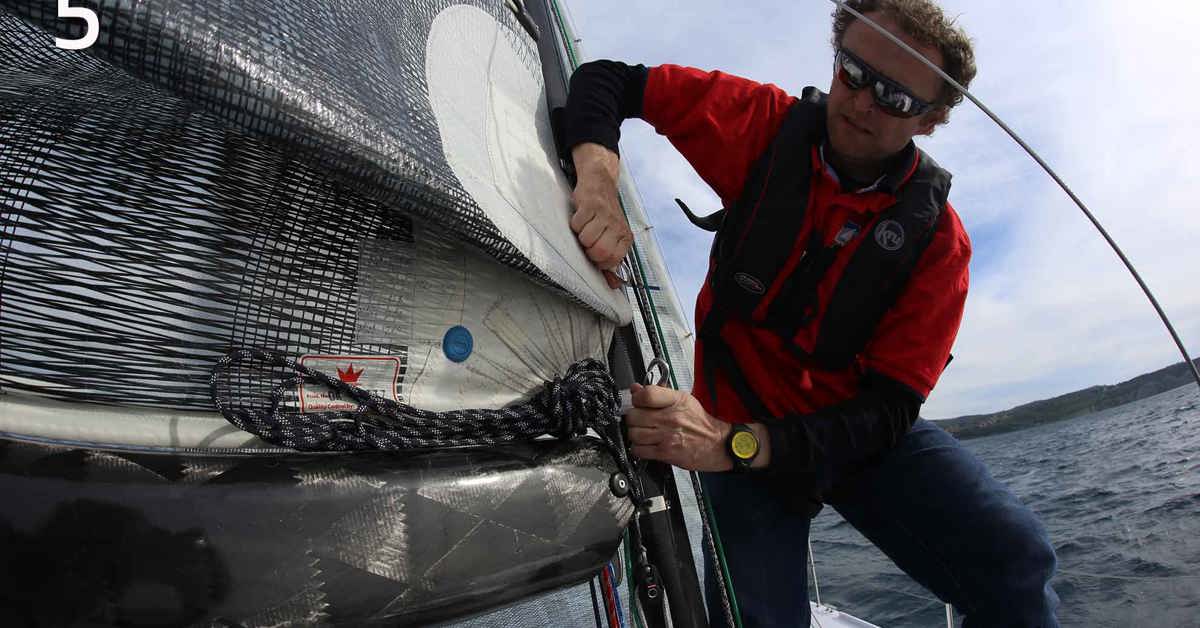 Tips for safe and correct reefing